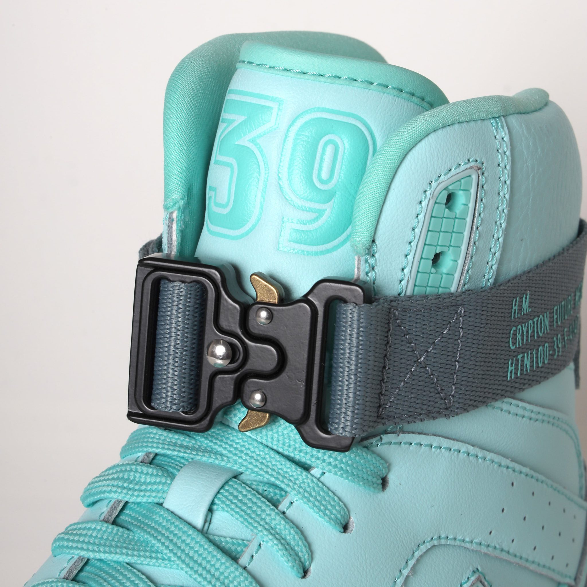 FILA Hatsune Miku TERATACH 600 HI (LIGHT BLUE/GREY) – Dondon Haru Japan!